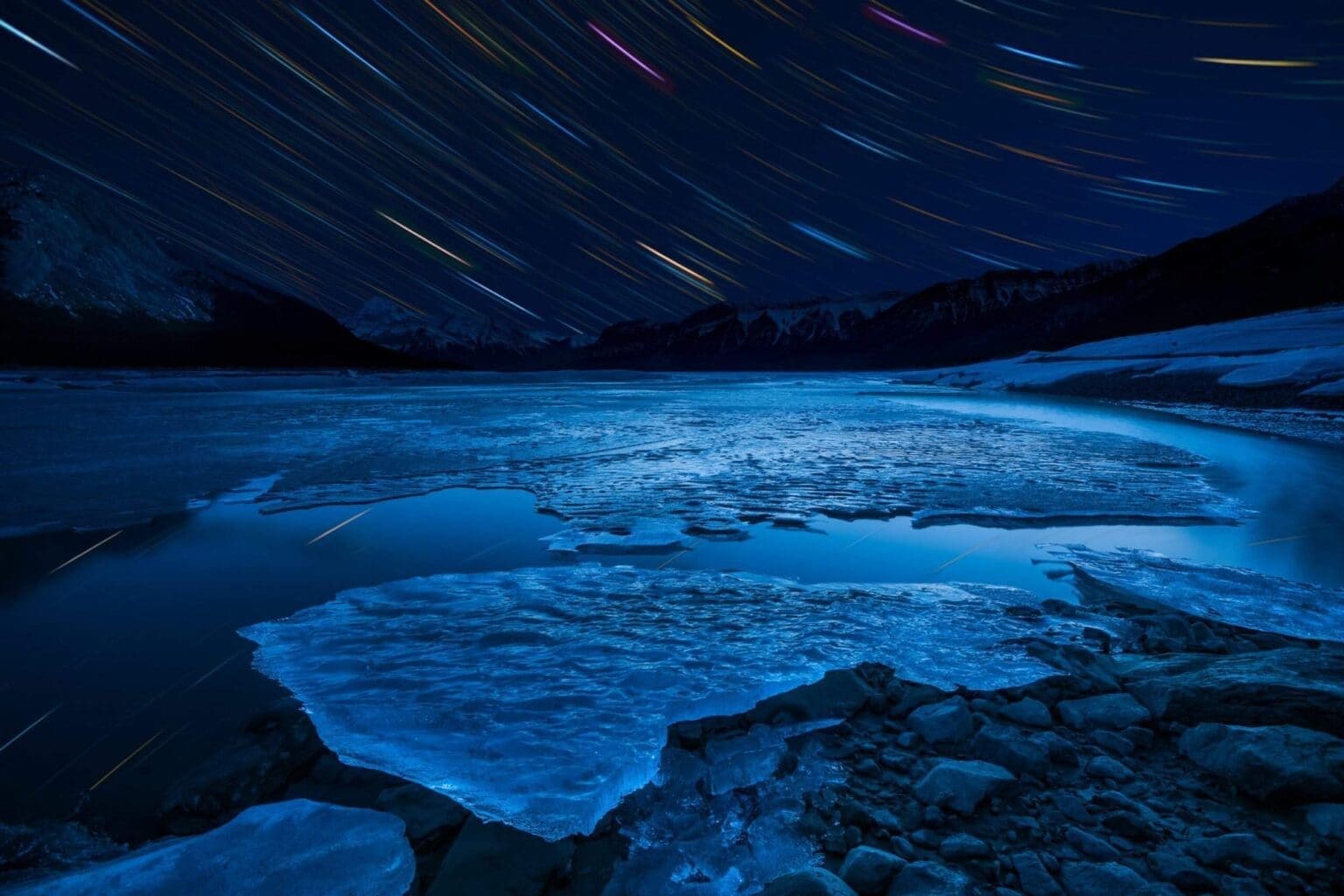 Abraham Lake - 8 Amazing Things You Need To Know!