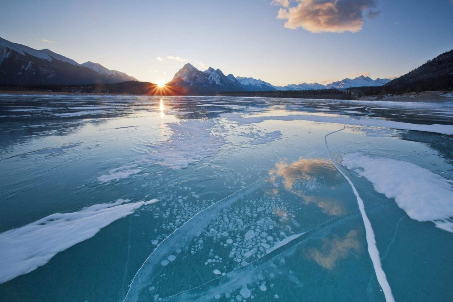 Abraham Lake - 8 Amazing Things You Need To Know!