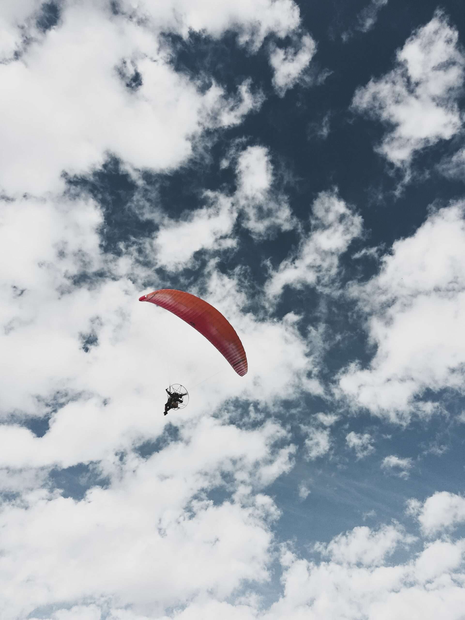 7 Best Spots For Skydiving In Toronto - Icy Canada