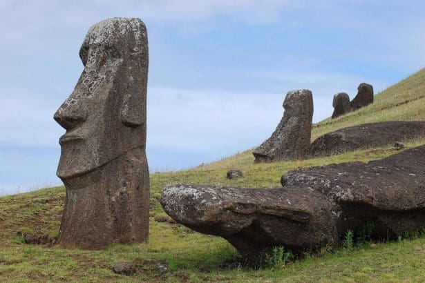 What Are 8 Fascinating Facts About The Moai Statue? - Icy Canada
