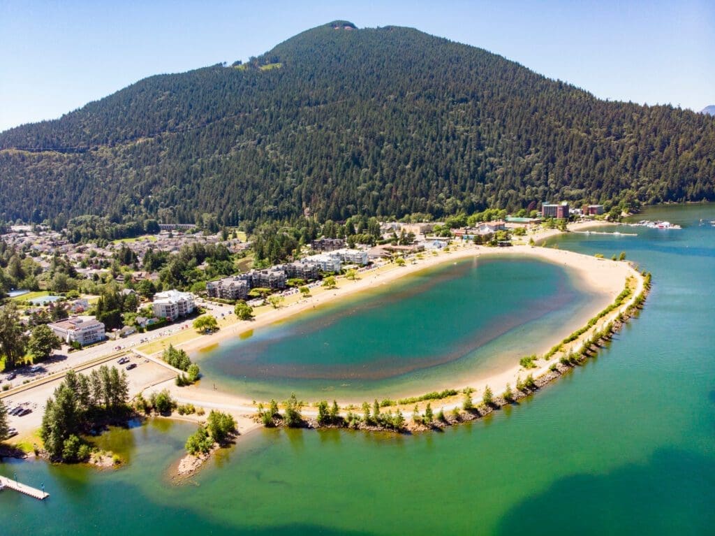 13 Best Hot Springs In BC To Have Fun! - Icy Canada