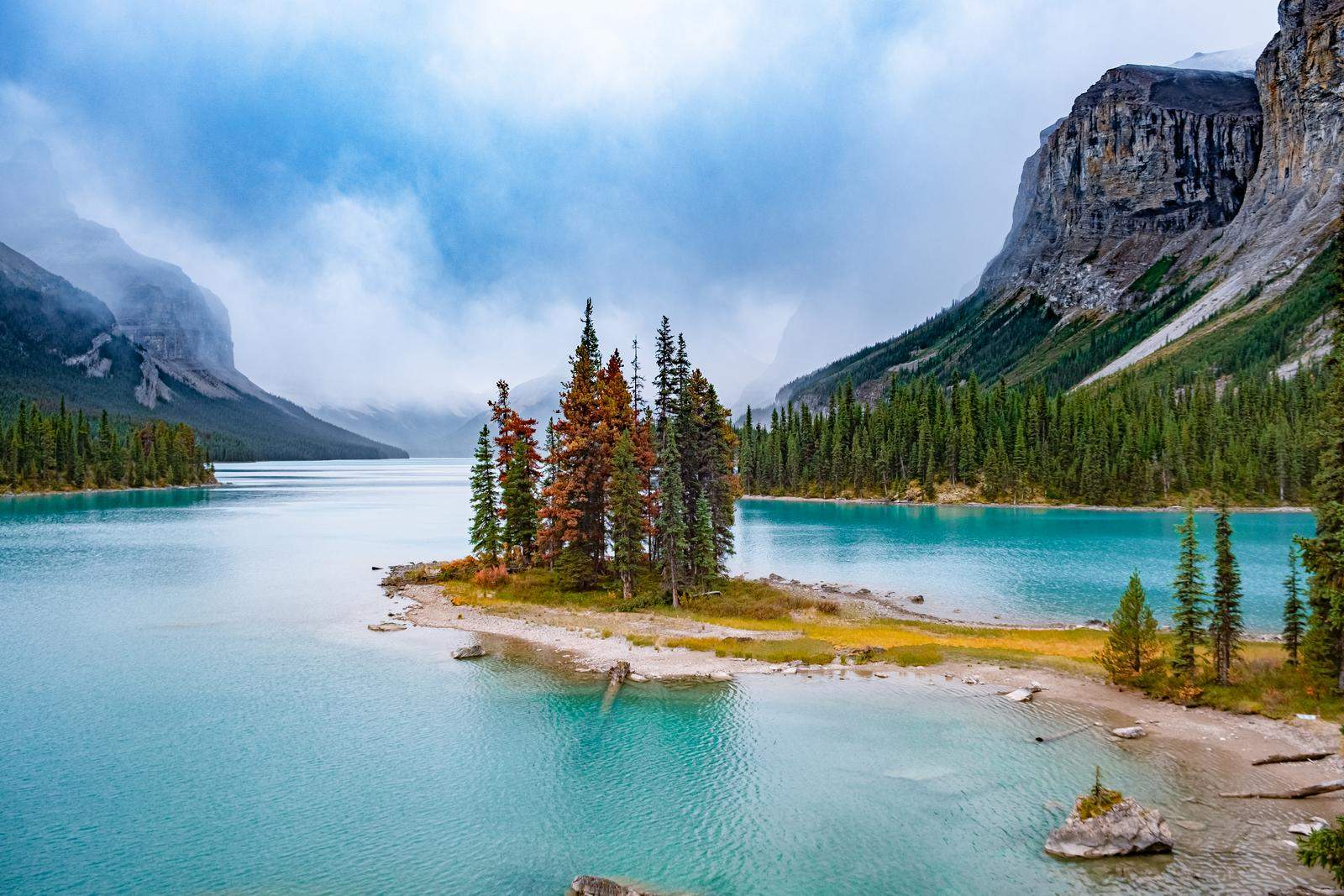 Discover the Most Beautiful Jasper Attractions