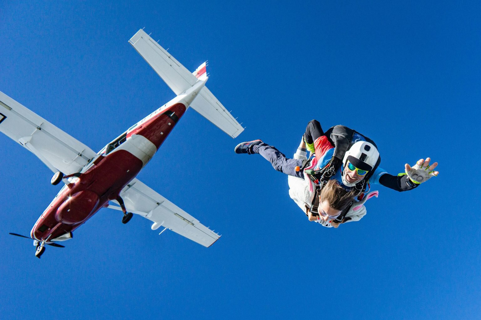 7 Best Spots for Skydiving in Toronto for Your Dream Jump!